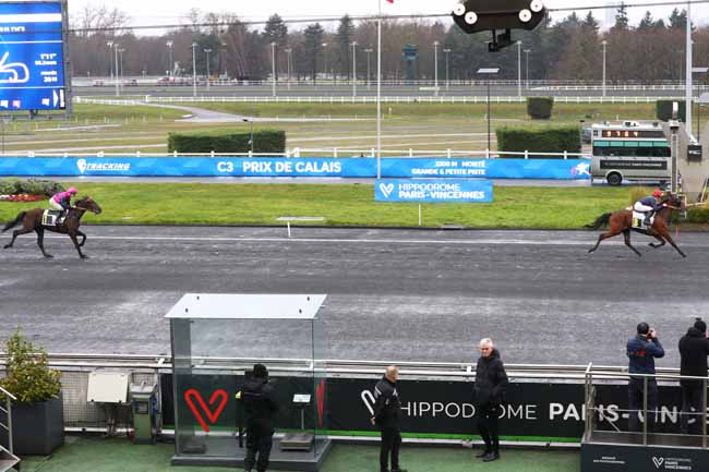 La photo de l'arrivée du PRIX DE CHATEAUGIRON course PMU du Mardi 27 ...