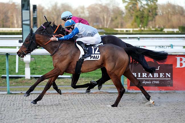 La photo de l'arrivée du PRIX SOAL RACING (PRIX RENE CRAMAIL) course ...