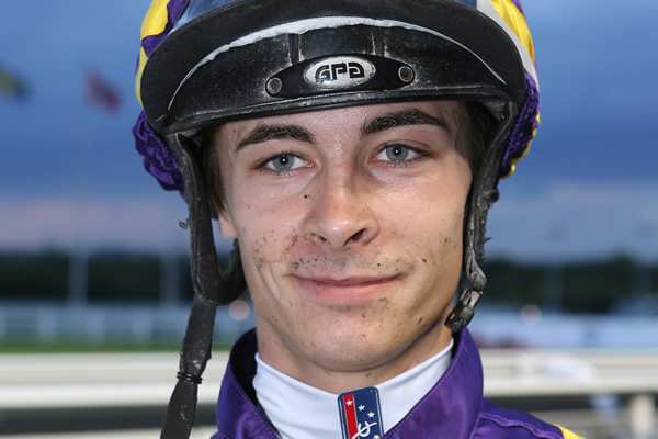 Résultats courses pmu, jeudi, à Caen et à Laval. Benjamin Rochard s ...