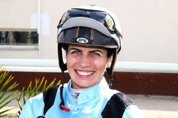 MOLINS MME AMB. - La fiche du Jockey sur les 12 derniers mois - CANALTURF